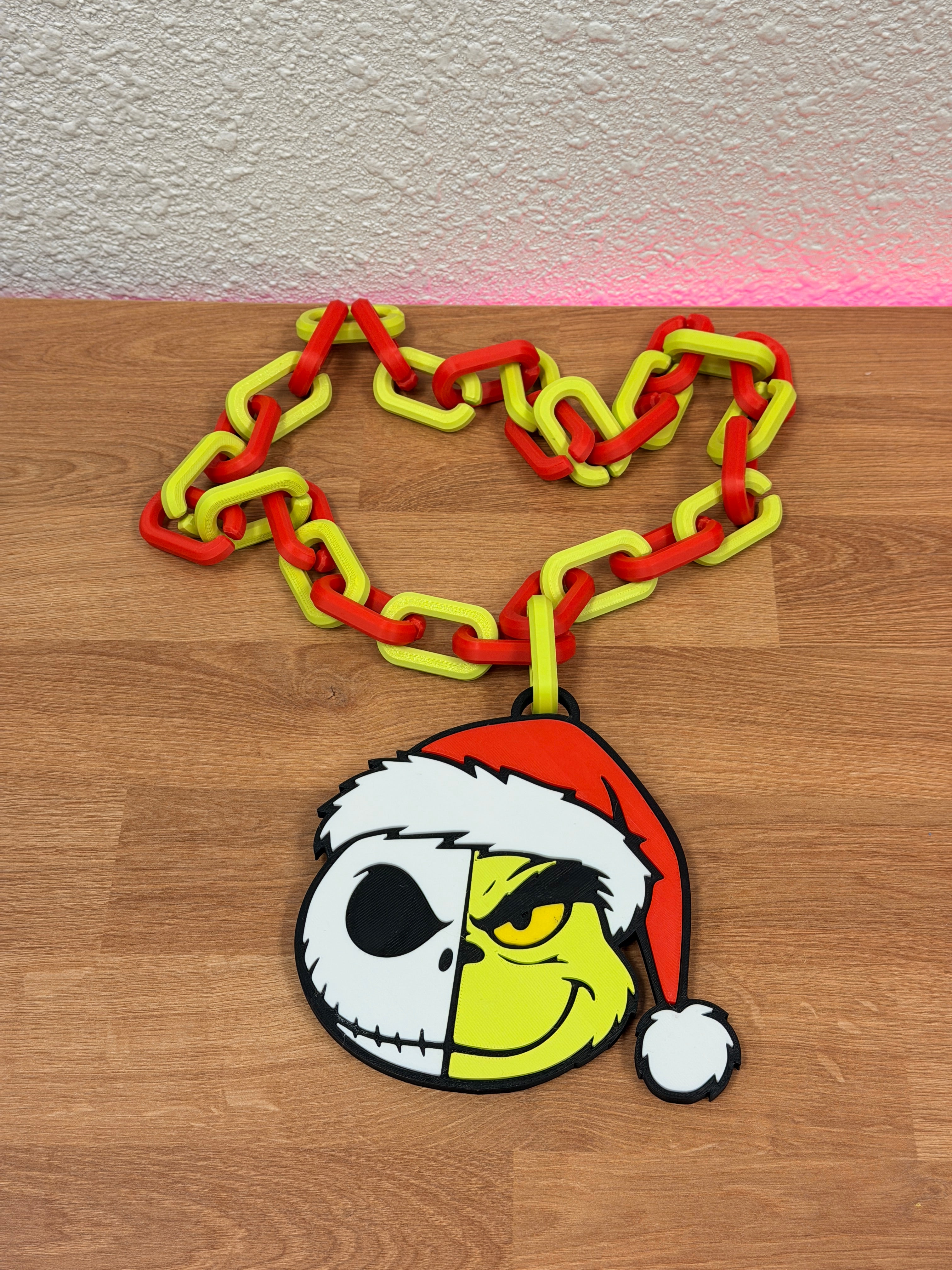 Grinch-Skelly Hype Chain – On Points Designs